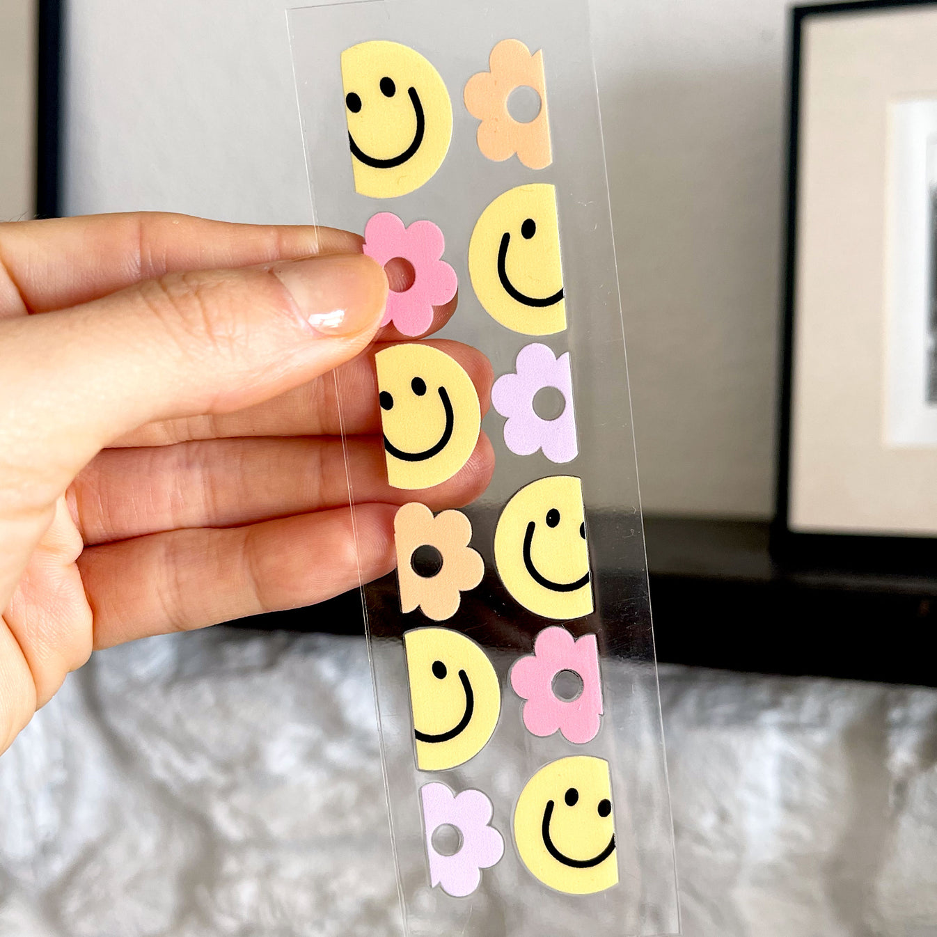 [Double Sided] Bookmark UV DTF Decal | Y2K Floral Smiley – Caluya Design